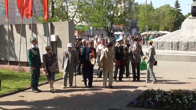 г.Орёл - 08.05.2018г.- Поднятие флага - Возложение цветов (Самопал)