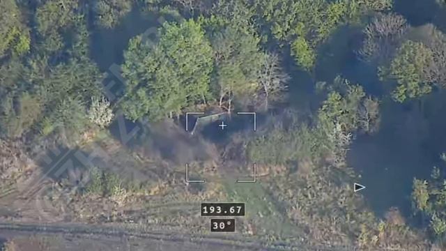 Удар Ланцетом по орудию ВСУ на Купянском направлении/Strike at the AFU howitzer by Lancet UAV