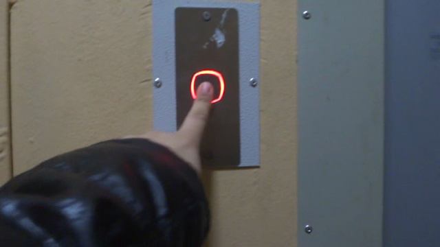 Электрический лифт V=1 м-с, грузоподъемность 400 кг (1276)