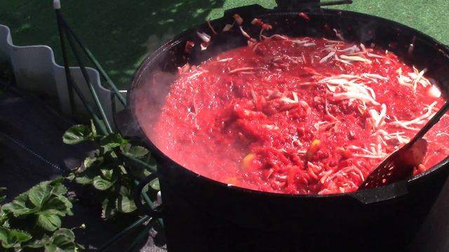 Автоклав. Заправка для борща в казане на зиму.