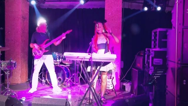 Unformy & Der Meister - Aerials (cover) версия с клавишами + женский вокал