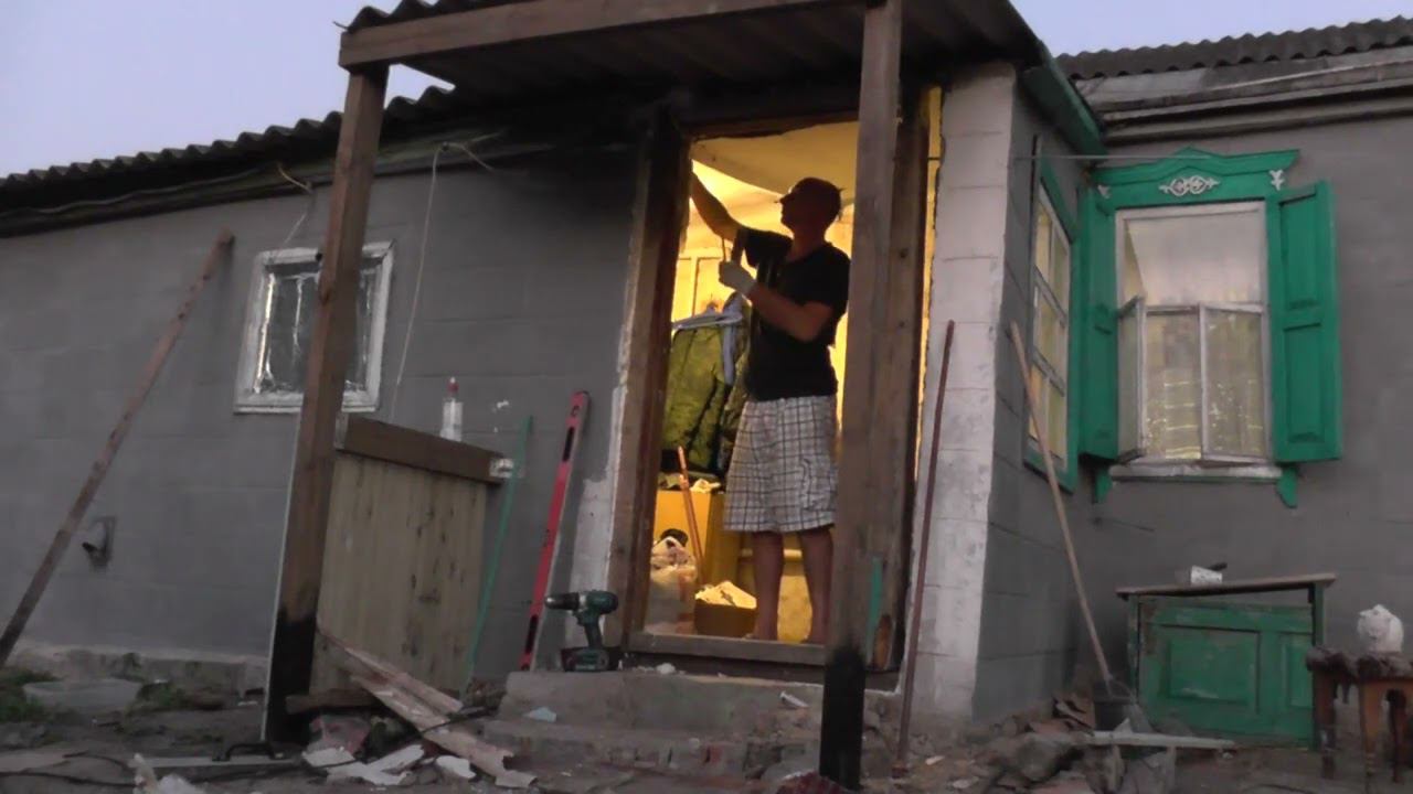 13 серия. Покраска постепенно перетекает в небольшое строительство.