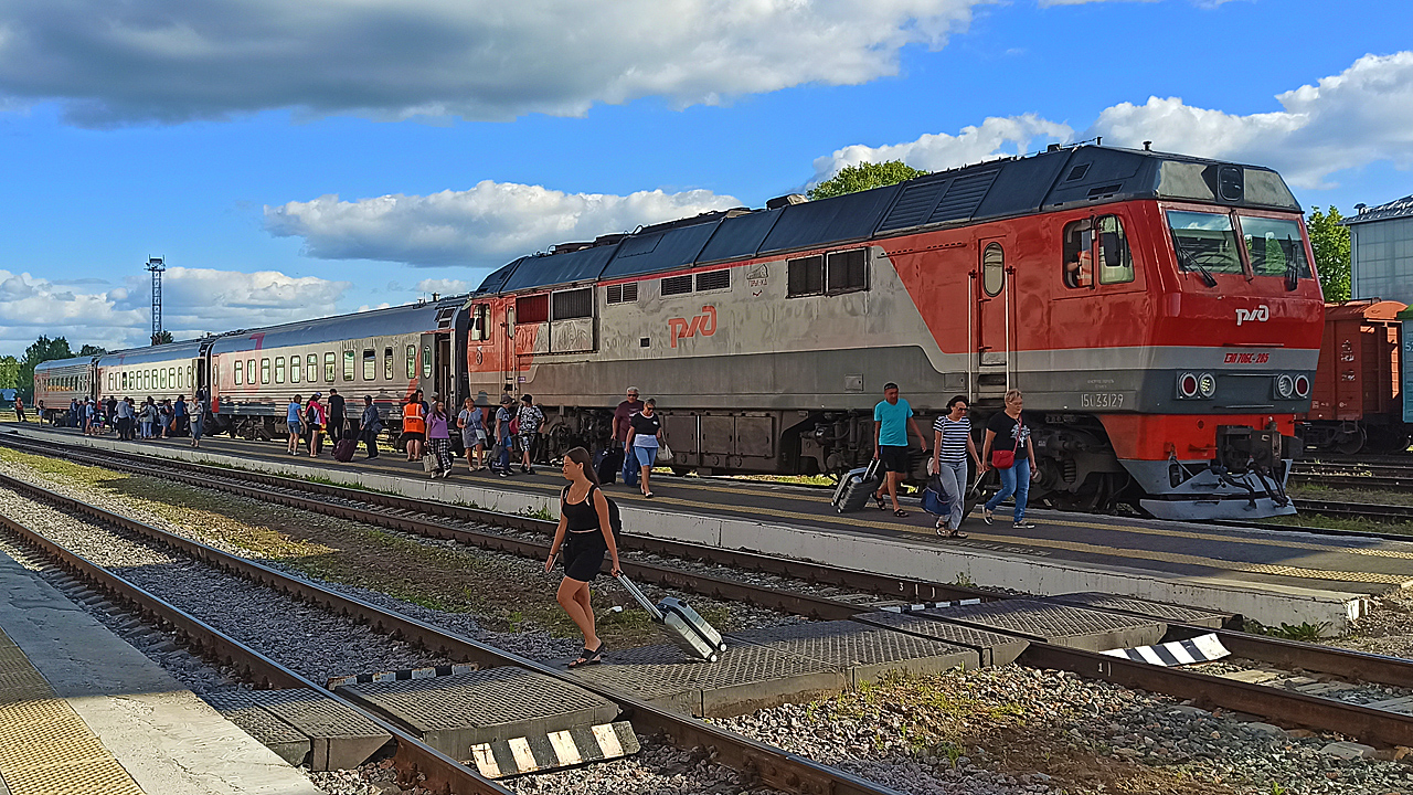 Первое прибытие поезда №140С «Адлер – Йошкар-Ола»