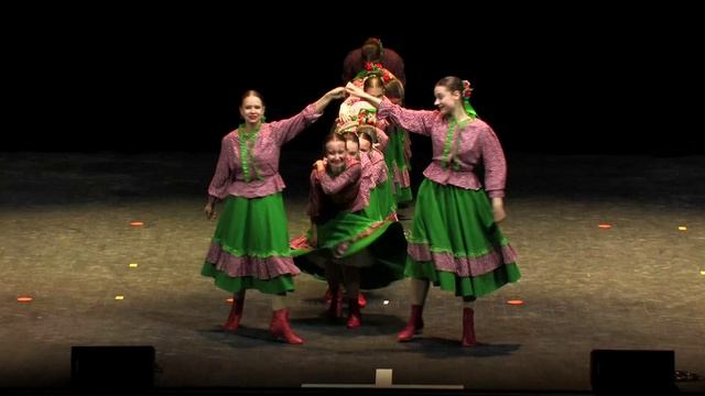 Кубанский казачий танец «Гусеница». Ансамбль народного танца "Жар-Птица". Х/р  Тишкевич В.С.