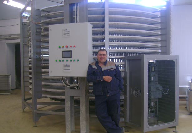 Спиральный конвейер для выстойки пряников после глазирования