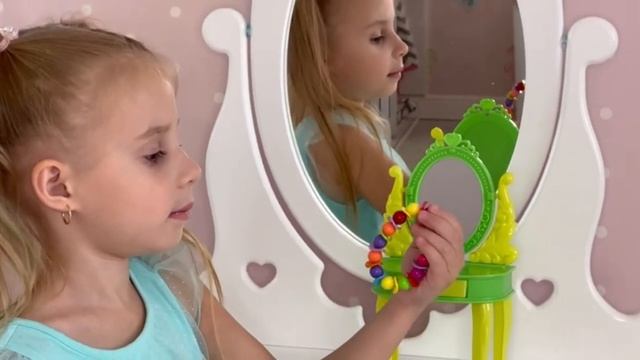 Обзор наших подписчиков на браслет детский "Волна с бусинками, цветной, ТМ "Выбражулька", mp4