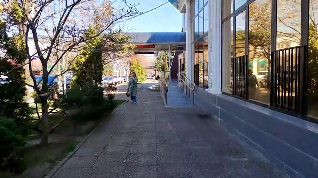 Анапа апрель. Идем в Fix Price по-разным улицам Анапы. Красивая территория санатория. Фудтраки.