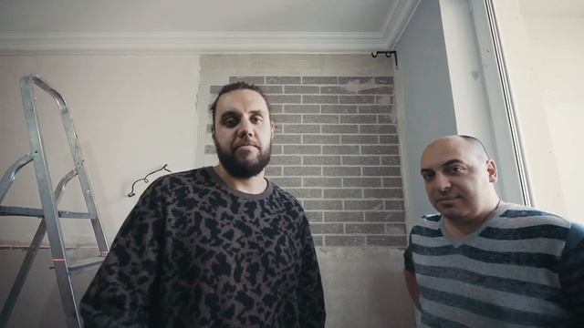 Интерьерный проект декоратора Олега Тома3. Придание объема. Граффити на покрытии АМК.