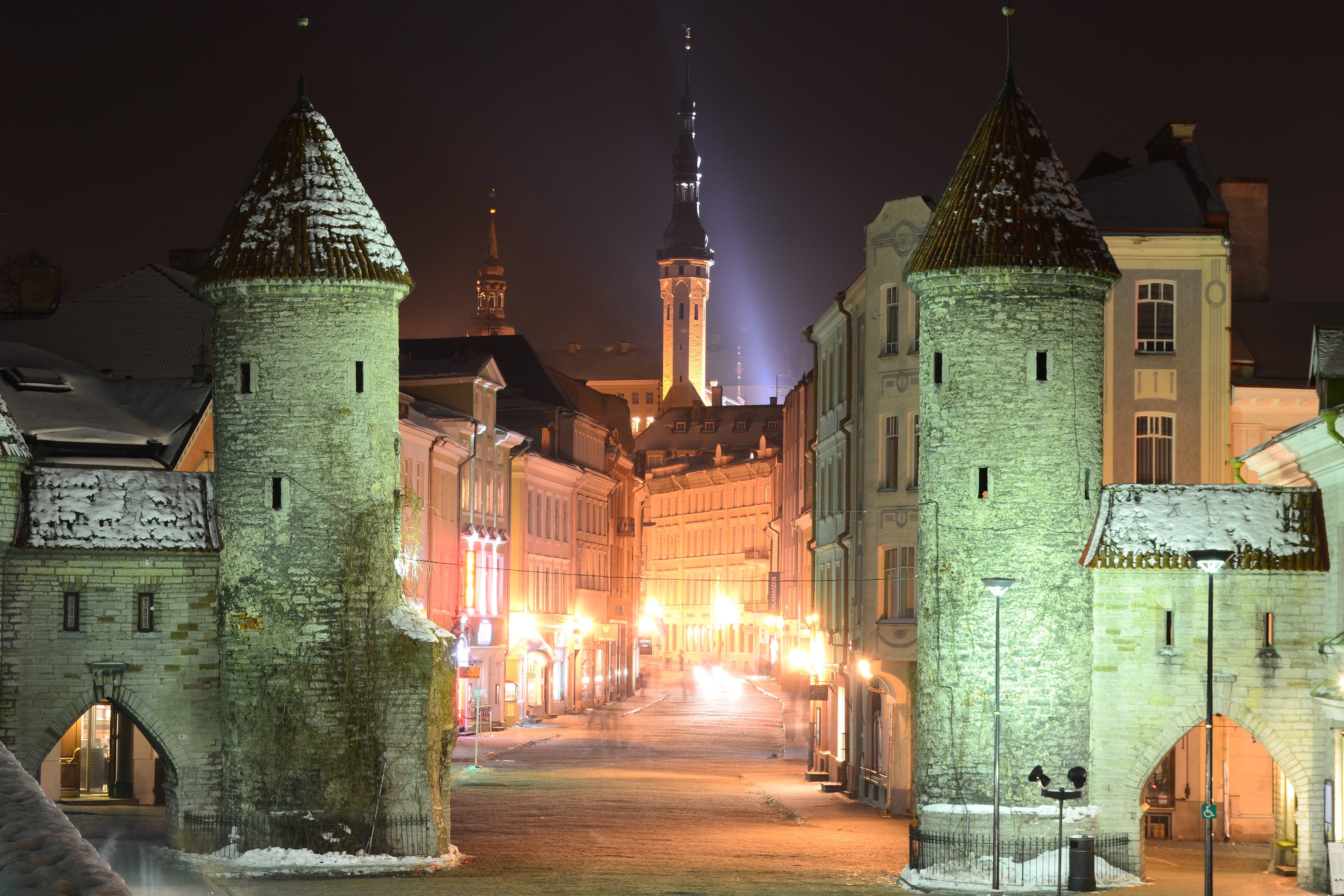 Небыль - стихи и музыка Елены Лемеховой, исполняет автор.