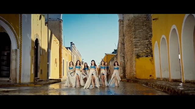 Luis Fonsi, Manuel Turizo - Vacaciones (Official Video).mp4