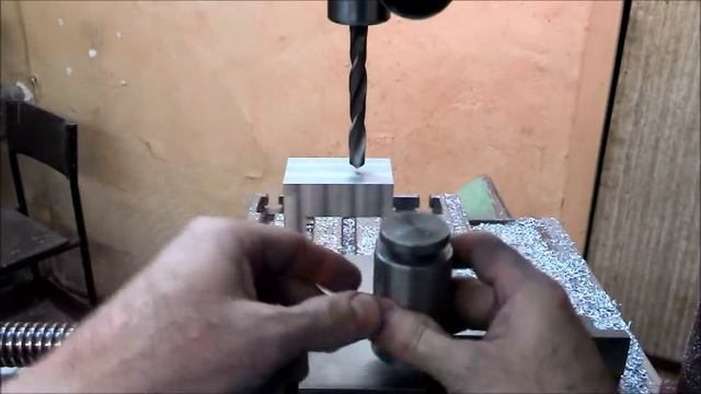 Уроки фрезерования или применение домкратиков при сверлении