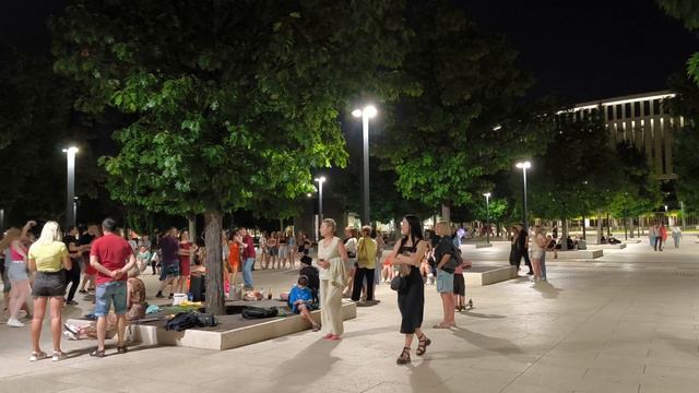 2024.06.14. Природа и Город. Лето, Июнь, +30. Танцуют бачату в парке Галицкого Краснодар!