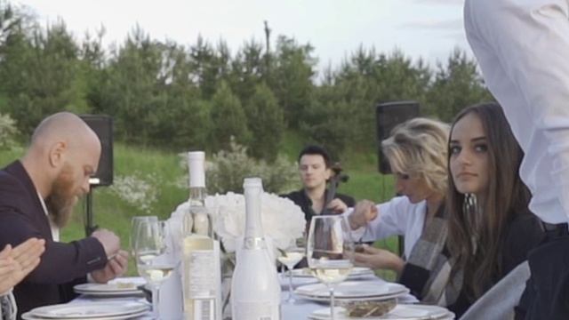 Красиво играет Виолончелист на одной Киевской Свадьбе!