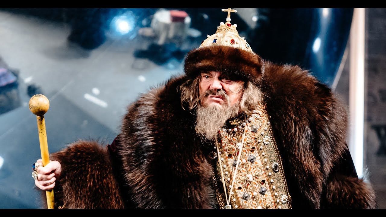 Спектакль по пьесе Михаила Булгакова «Иван Васильевич» открыл 100-й сезон Театра сатиры в Москве