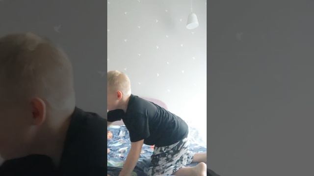 Когда будит брат и сестра: