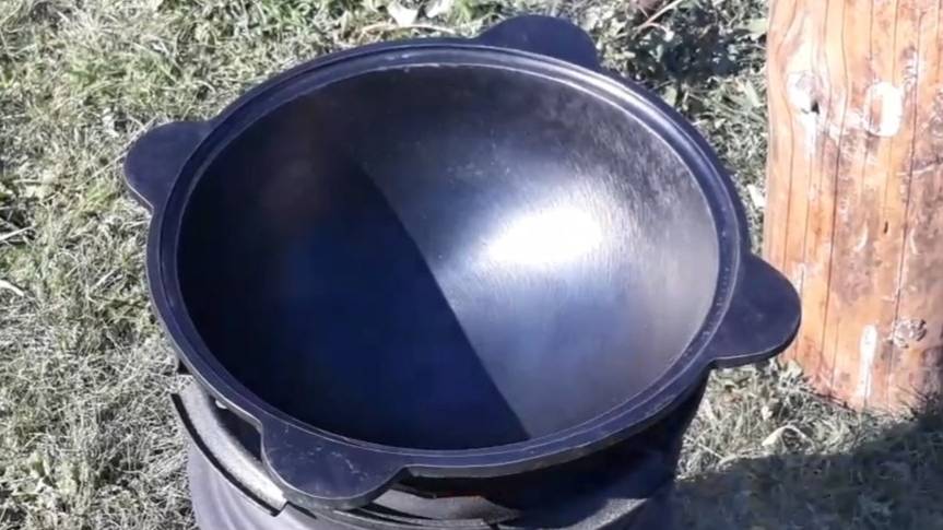 ПОДГОТОВКА ЧУГУННОГО КАЗАНА ! СУПЕР КАЗАН, ГОТОВИМ С НАСЛАЖДЕНЬЕМ НА ОГНЕ #НАМАНГАН #ЧУГУННЫЙ КАЗАН