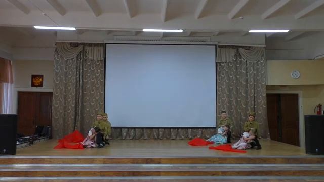 А закаты алые