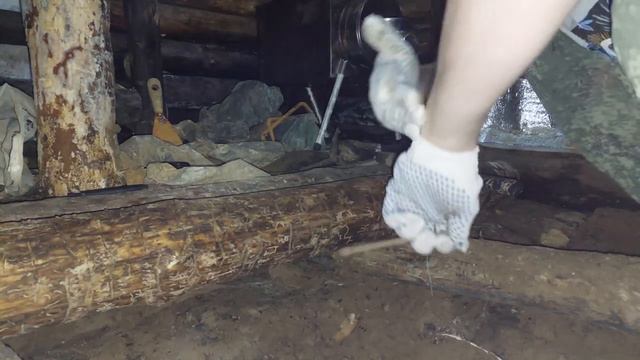 Первые незнакомые ГОСТИ  в ЗЕМЛЯНКЕ | тёплая ОСЕНЬ | делаю пол в ЛЕСНОЙ ХИЖИНЕ ☀ 21.09.22