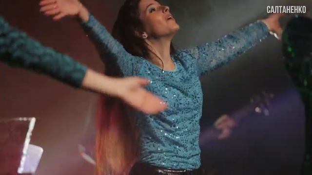 Распятие Христа.  Сильная песня-молитва.