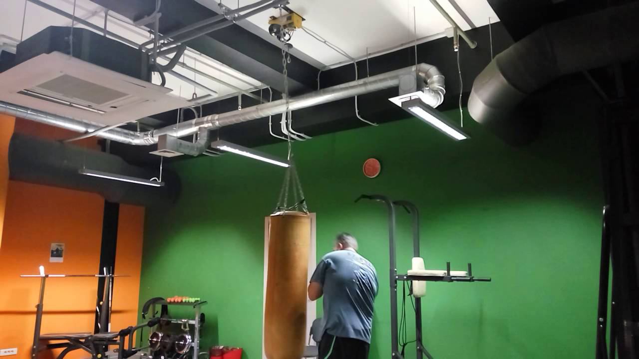 Бокс. Работа на мешке.(1)