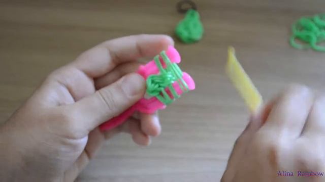 Плетение из резиночек.