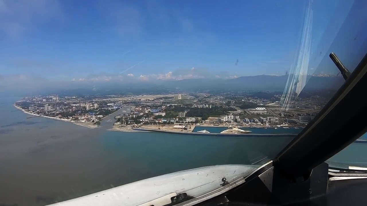 Сочи. Дневная и ночная посадки из кабины Airbus A-320.