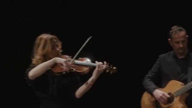 Песня «Есть только миг» в исполнении Энцо Гинацци