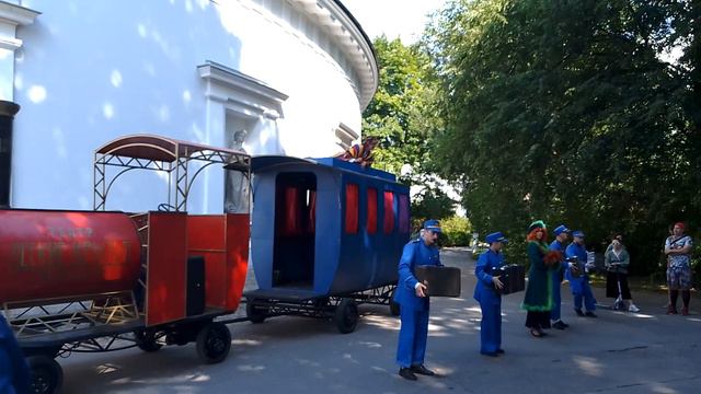 Танцы с чемоданами у "Восточного экспресса".