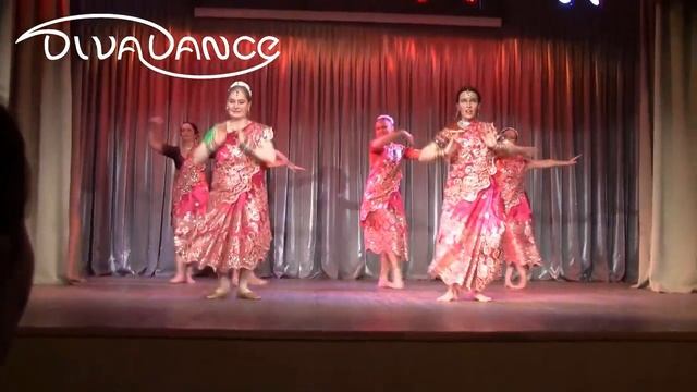 Индийские болливудские танцы - Что такое любовь - болли-фьюжн от студии Divadance