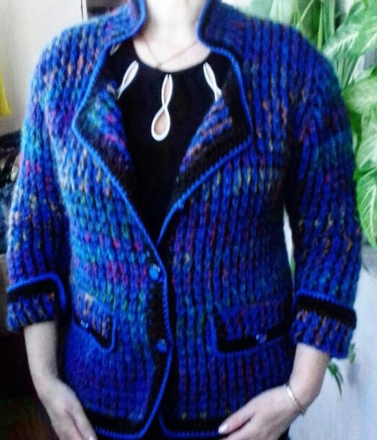 Жакет с стиле "Шанель" крючком.