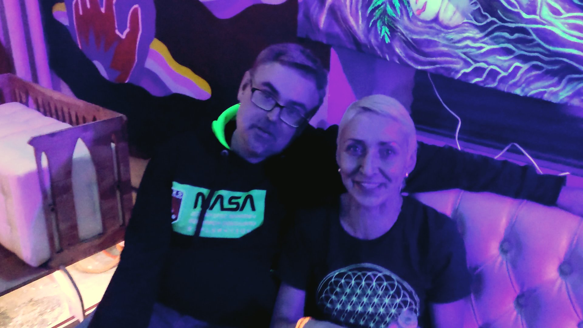 Karbodelica 10, part 18, Santi & Tuğçe - "Before the Storm», performed by Qazaq