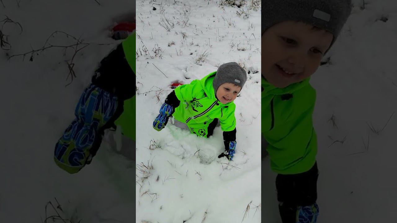 Осень 2022. Лёва на лыжах.