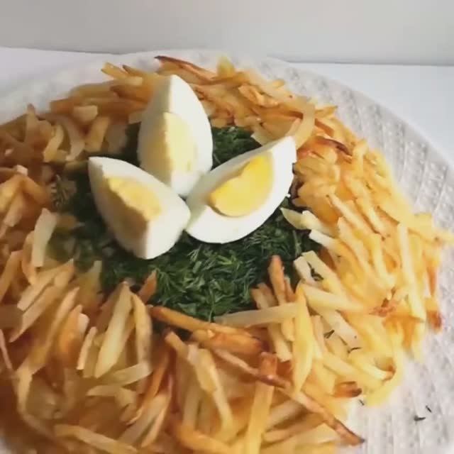 Салатик «Гнездо глухаря»