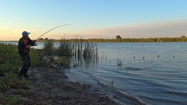 Астраханская рыбалка. Поездка на рыбалку в Полдневое.