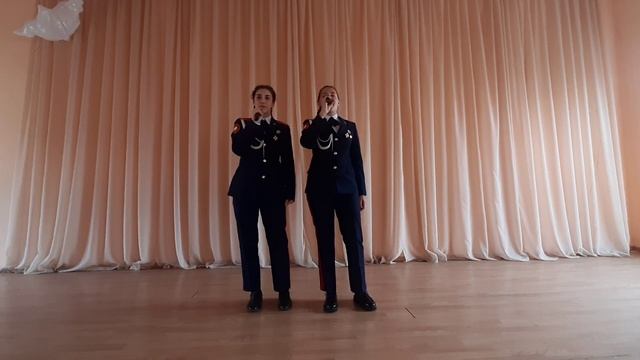 Людмила Коновалова и Карина Саркисова с песней "Здравствуй Родина!"