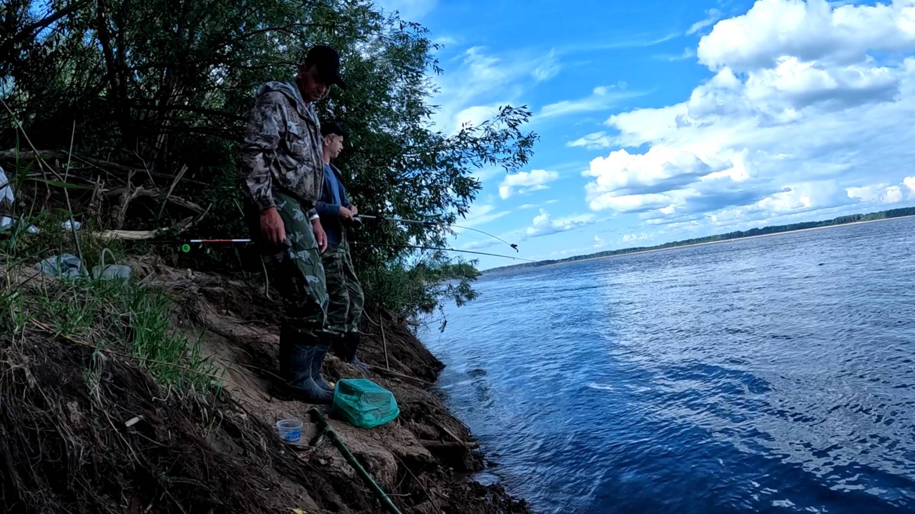 АРХАНГЕЛЬСКАЯ ОБЛАСТЬ ,опять рыбалка на хитрую рыбу , рыба срывает наживку.