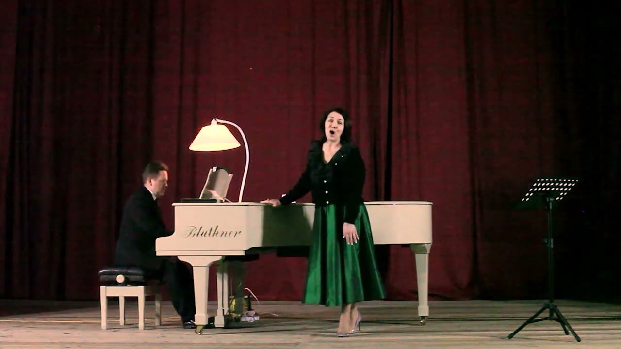 В саду вишневом