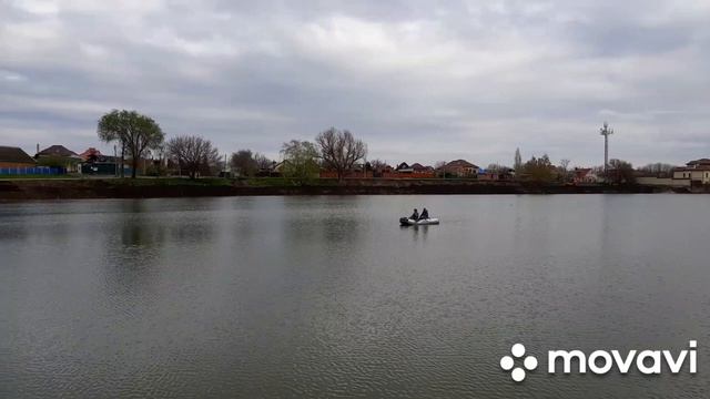 Подвязываем помидоры. Растишки. Каркас на грядку.mp4