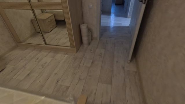 Прихожка, спальня. Мебель в спальне.?