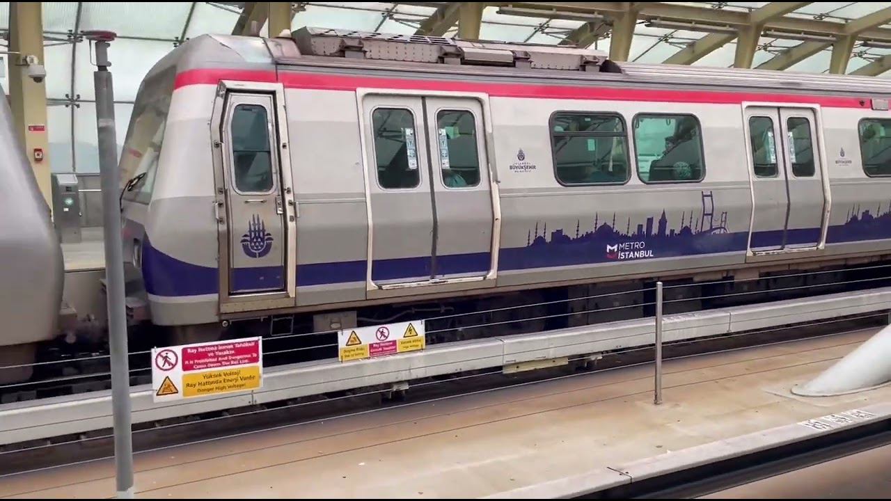 Метро в Стамбуле