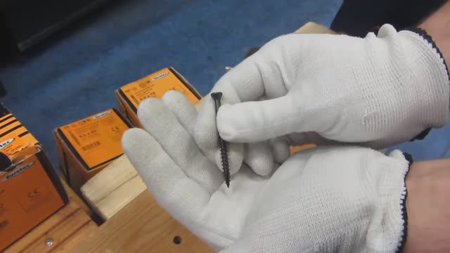 Демонстрация самореза для террас HapaTec Antik