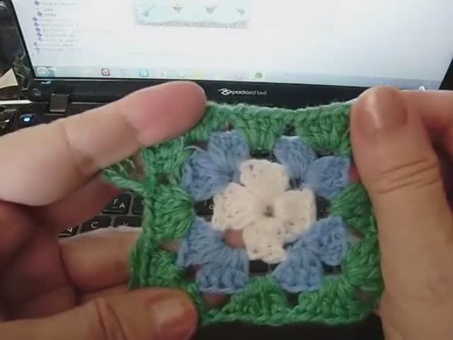 Как вязать бабушкин квадрат крючком?