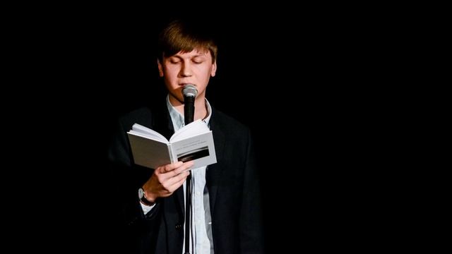 Олег Гонозов. «В библиотеке» (2021). Читает Ярослав Годованый