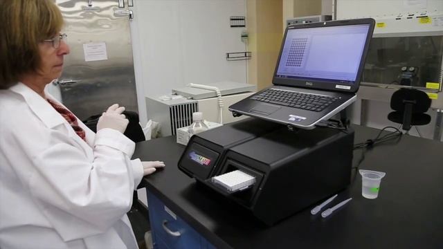 Работа с анализаторами Stat Fax 4300 (ChroMate) и Stat Fax 4400 (LuMate) | Awareness Technology