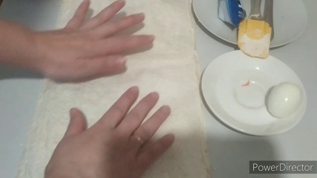 Рулет из лаваша с яйцом сыром и морковью по-корейски