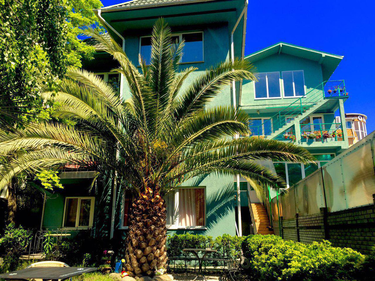 Отдых в Адлере в районе Курортного городка. "ПИЖАМА" гостевой дом в Адлере