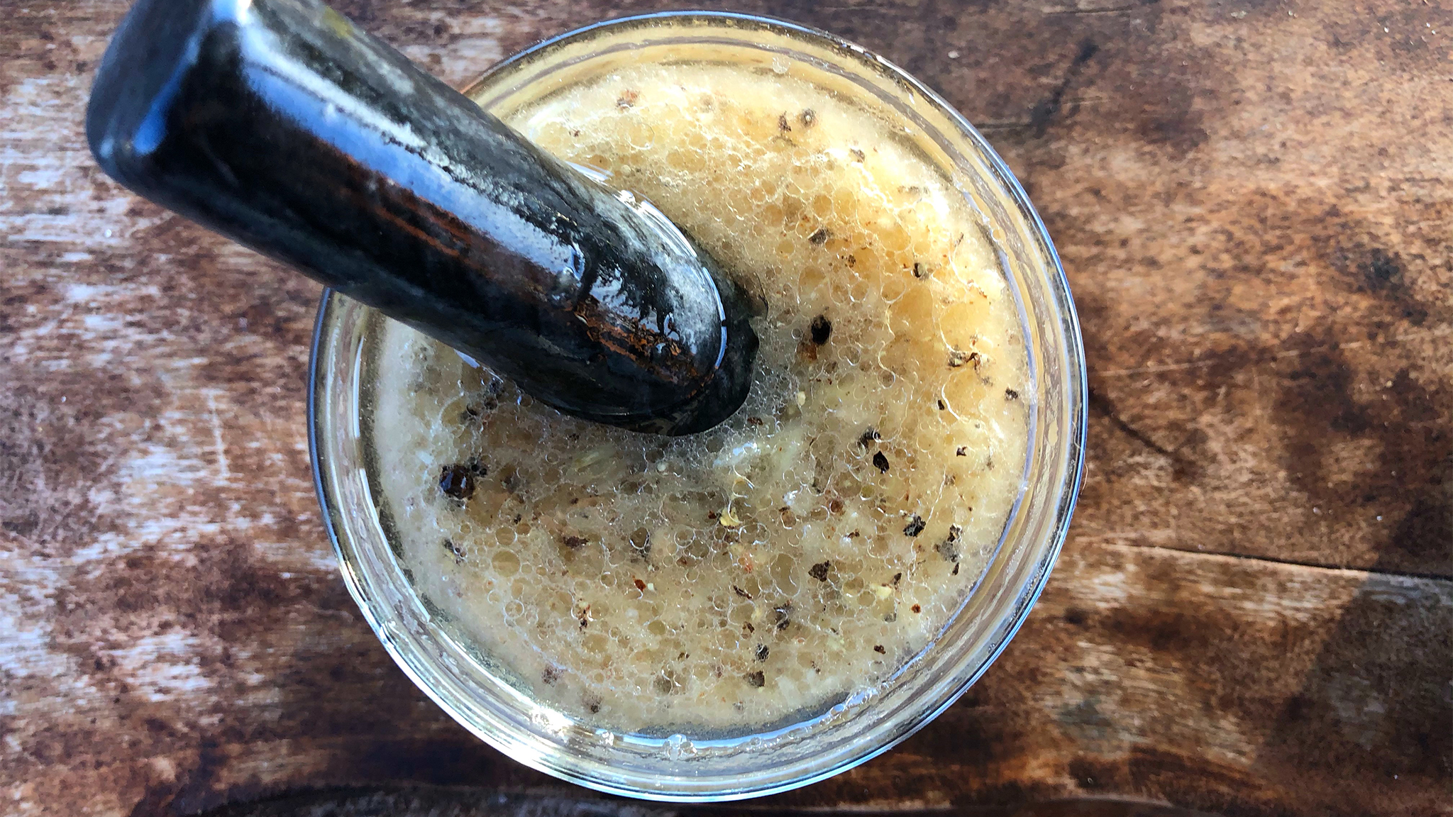 Муждей - молдавский чесночный острый соус