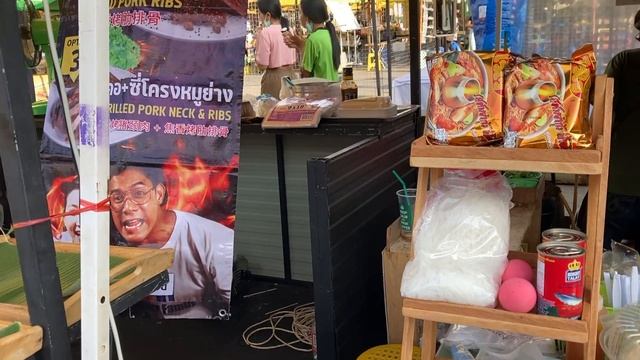Тайланд. Ночной рынок в Краби Тауне. Местная еда, сувениры.