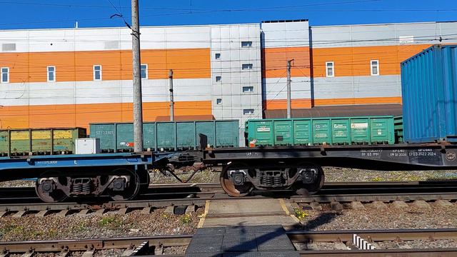 Рыбацкое: железная дорога или магия поездов? Посмотрите сами!