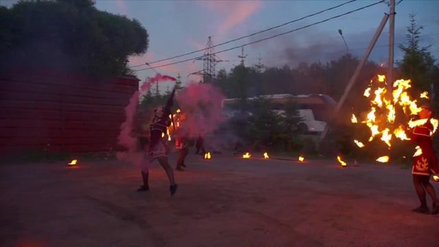 «Люди огня» на выпускном в МарьяжХолл